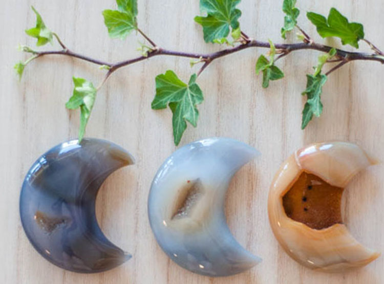 Agates Volcanic Rocks: Origins & Characteristics | Village Rock Shop