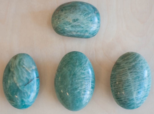 Best Uses for Palm Stones | Village Rock Shop